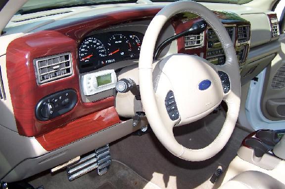 2004 Ford Excursion PROJECT SITE - INTERIOR AND DASH PHOTOS